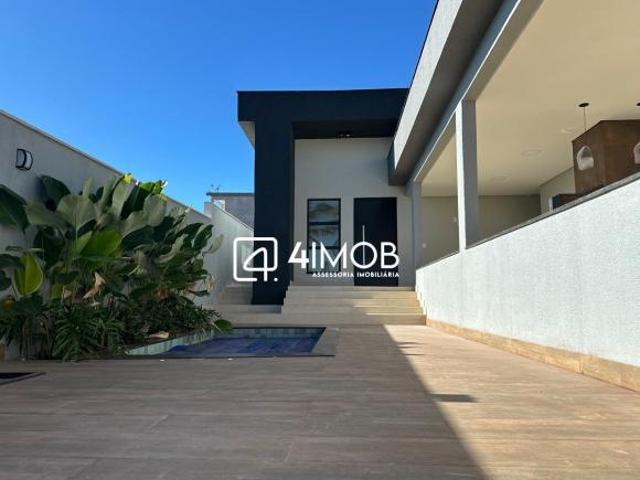 CASA TÉRREA EM ARNIQUEIRA 3 QUARTOS 2 SUÍTES COM LAZER