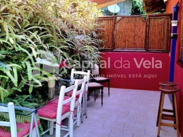 CASA TÉRREA EM BAIRRO COMERCIAL EM ILHABELA