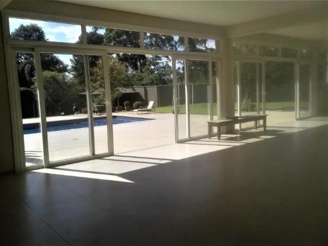 Casa Térrea em Cond. Fechado