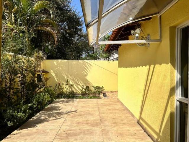 Casa térrea em condomínio no metrô Butantã