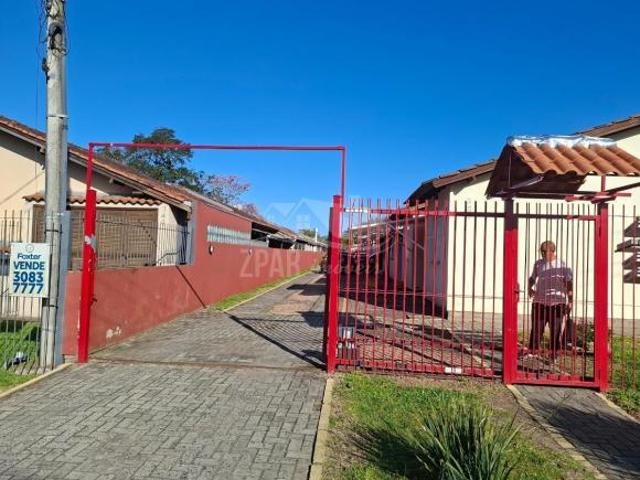 Casa térrea em condominio no Bairro Ponta Grossa