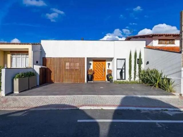 casa terrea em condominio no coração de santa felicidade. mobiliado