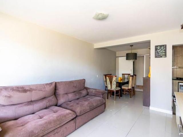 Casa térrea em condomínio no Jardim Amélia/Pinhais