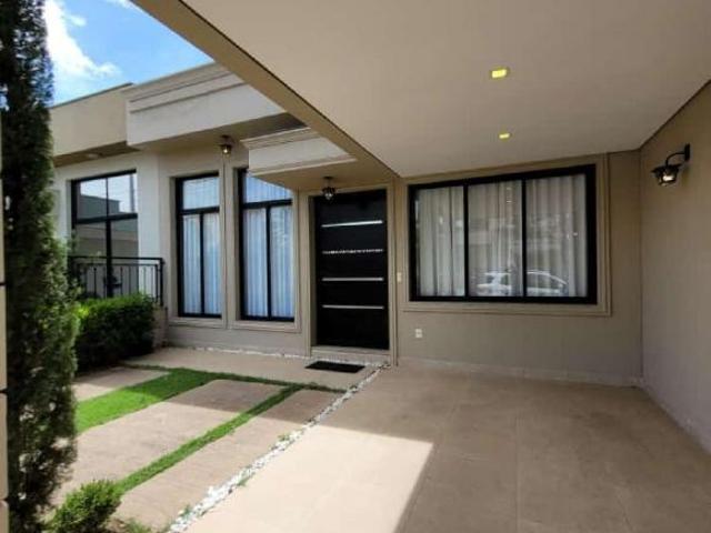 Casa térrea em condomínio ótima localização 3 dorm 1 suíte, com planejados, cozinha e área gourm