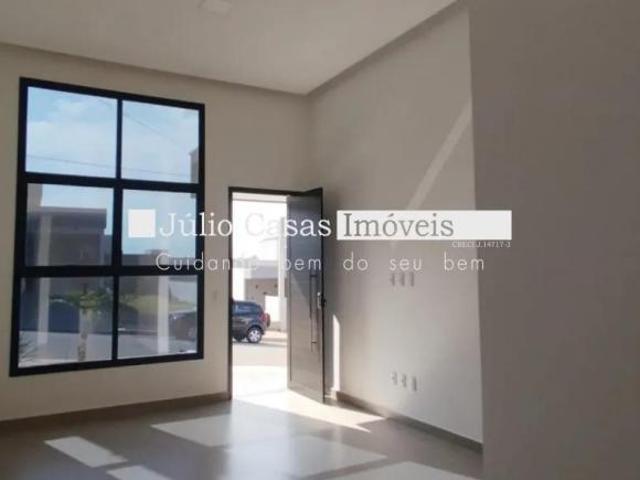 Casa térrea em condomínio à venda com 03 suítes