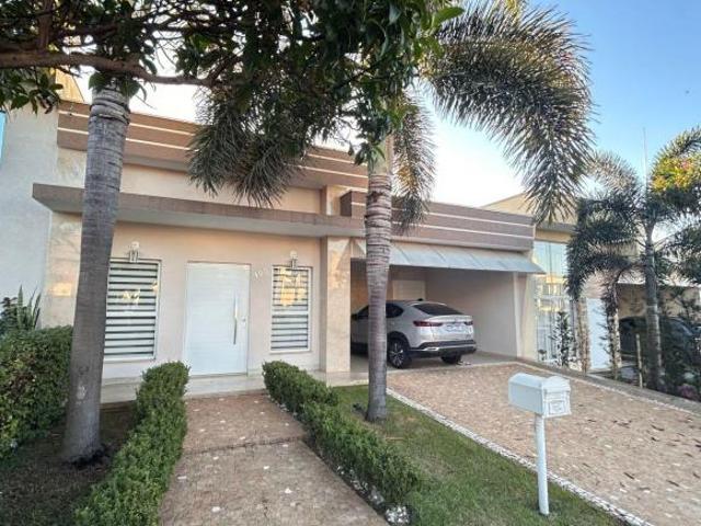 Casa Térrea em Condomínio à venda com 3 Dormitórios, suíte e quintal no Real Park Sumaré