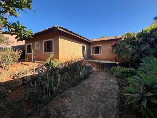 CASA TÉRREA EM CONDOMÍNIO ARNIQUEIRA