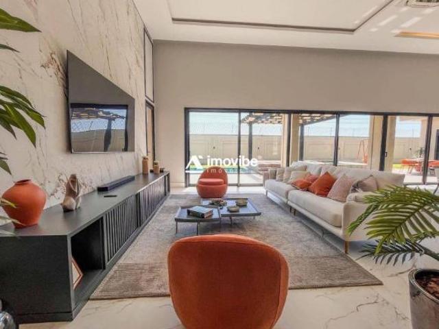 CASA TERREA EM CONDOMINIO COM 4 SUITES AVALIA PERMUTA