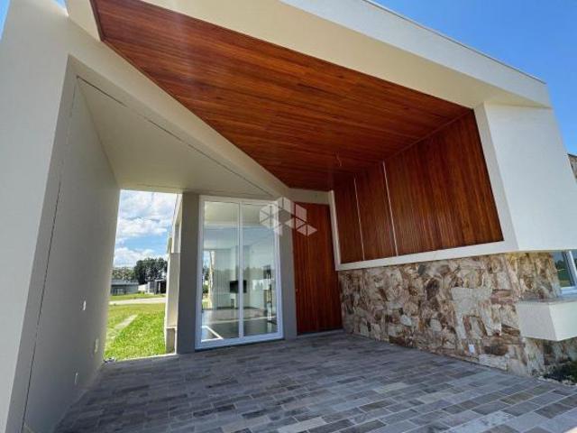 Casa Térrea em Condomínio com 4 suítes no Terrasul