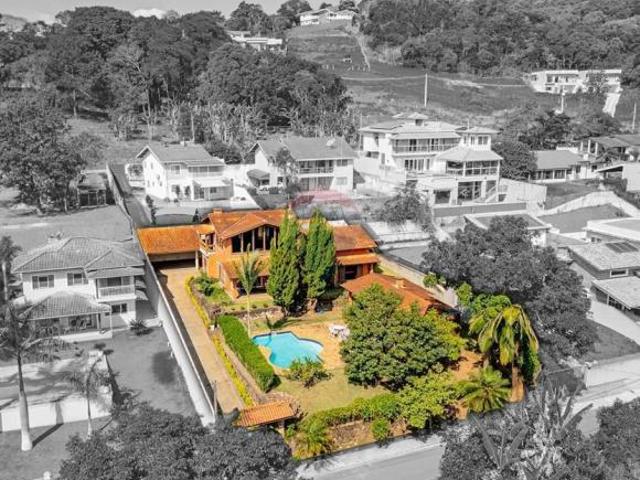 Casa térrea em condominio com 5 dormitórios 1 suite master Atibaia SP
