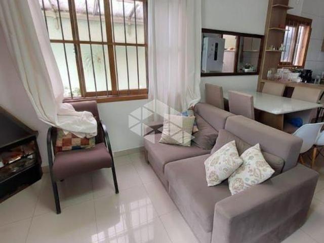 Casa Térrea em Condomínio com 03 dormitórios