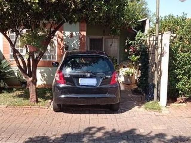 Casa terrea em condominio com 3 dorm | Só aqui na Rosa e Rangel