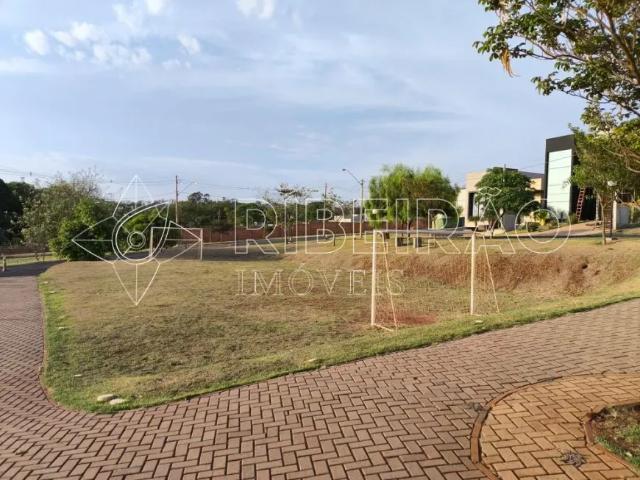 Casa térrea em condomínio com 3 suítes e piscina Reserva SantaAnna