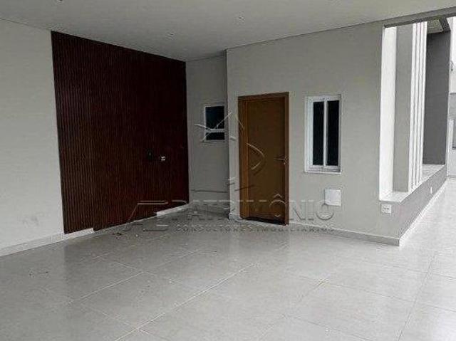 CASA TERREA EM CONDOMINIO COM 3 SUITES JARDIM PORTUGAL