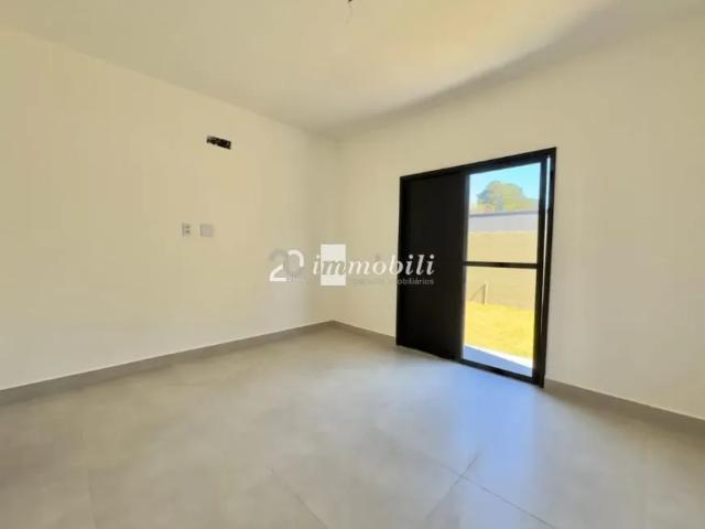 Casa Térrea em condomínio com entrega para julho de 2026 na Granja Viana. Programe se!