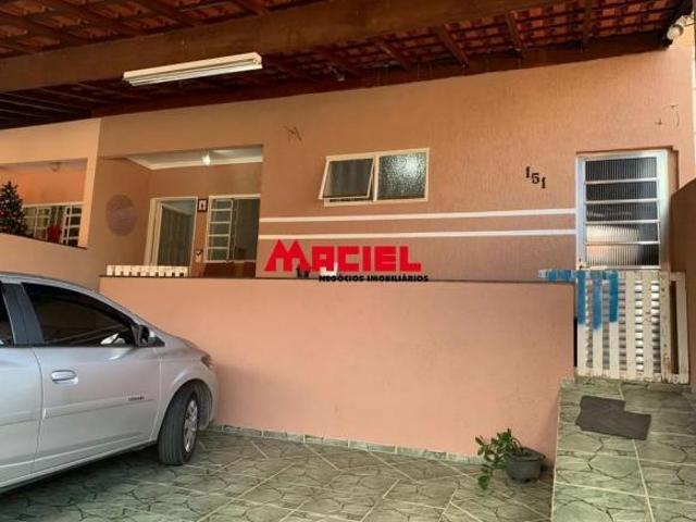 Casa Térrea em Condomínio com segurança Campos de São José
