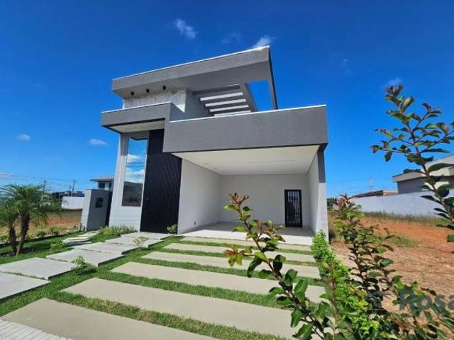 Casa térrea, em condomínio de luxo para venda, próximo a UFMT, Shopping Três Amé