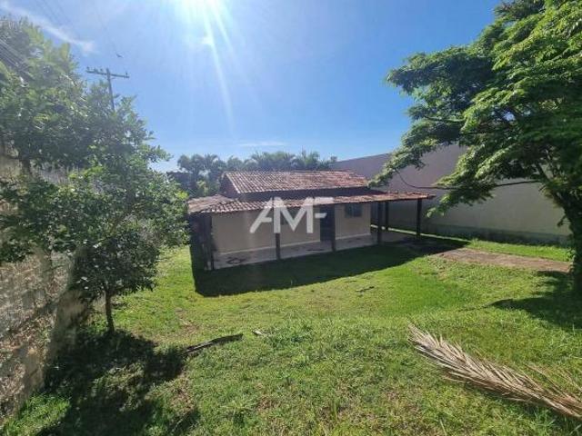 Casa Térrea em condomínio, excelente localização, escriturada, com 2 quartos, sendo 1 suite – Sala i