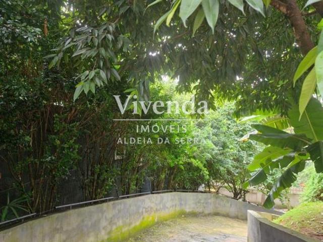 Casa térrea em condomínio fechado