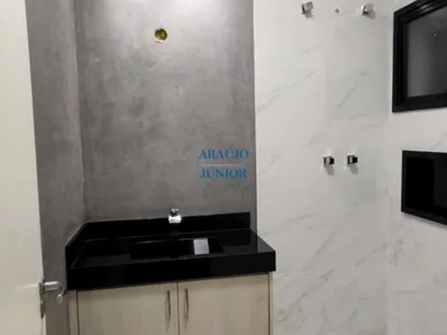 Casa térrea em condomínio fechado