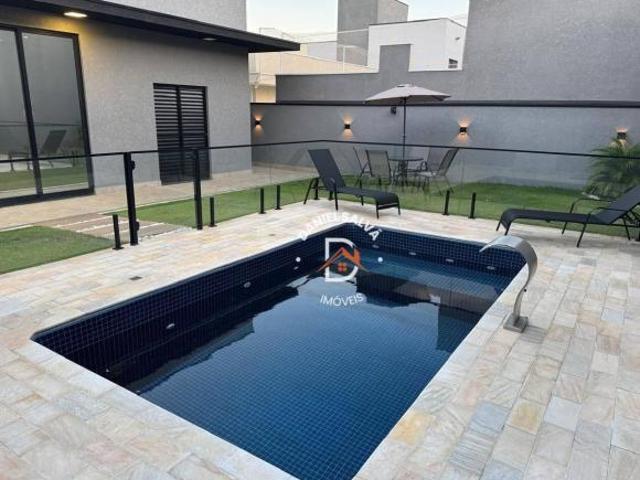 Casa térrea em condomínio fechado à venda, com 3 dormitórios sendo 3 suítes, 173 m² por R$ 1.650.000