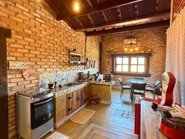 CASA TÉRREA EM CONDOMINIO FECHADO Á VENDA EM BOM JEUSS DOS PERDÕES