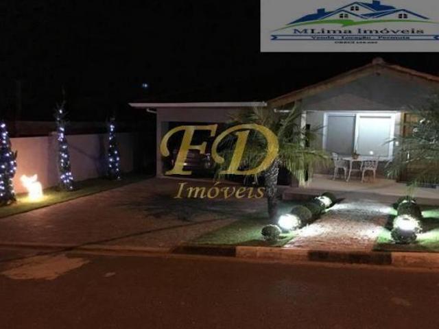 Casa térrea em Condomínio Fechado em Atibaia