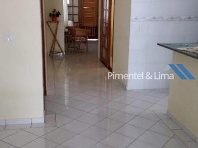 Casa térrea em condomínio