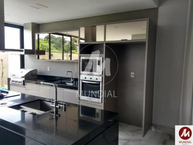 Casa térrea em condominio 2 dormitórios/suite, cozinha planejada, portaria 24 horas, lazer, espaço