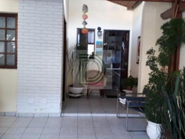 CASA TÉRREA EM CONDOMÍNIO 3 DORMITÓRIOS