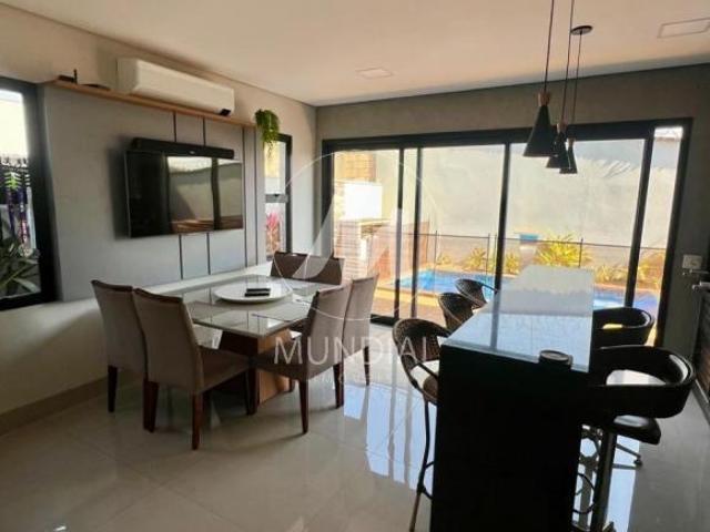Casa térrea em condominio 3 dormitórios, portaria 24 horas, lazer, salão de festa, salão de jogos