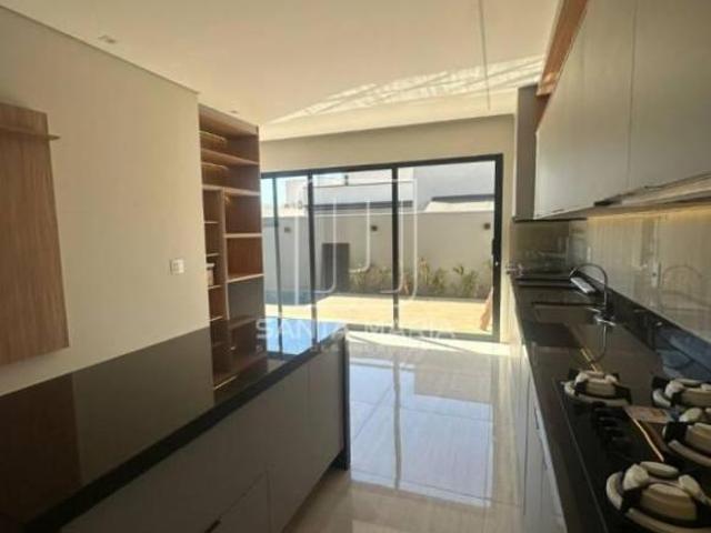 Casa térrea em condominio 3 dormitórios/suite, portaria 24 horas, em condomínio fechado
