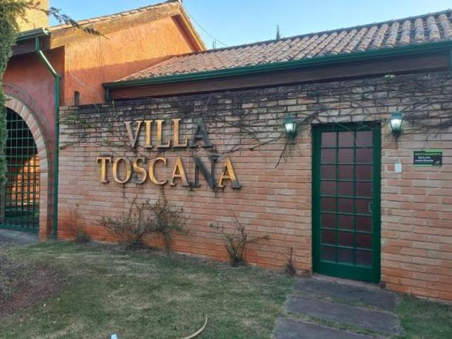 Casa térrea em construção disponível para venda em condomínio Villa Toscana