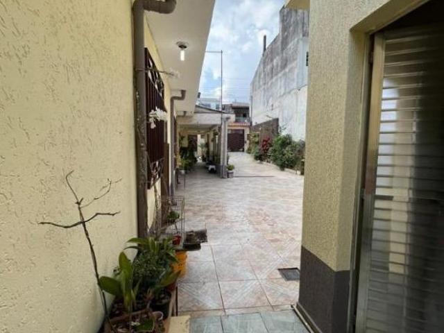 CASA TÉRREA EM ERMELINO MATARAZZO, 03 DORMITÓRIOS, 06 VAGAS !
