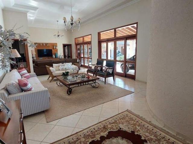 Casa Térrea em Indaiatuba, Condomínio Portal dos Ipês com 3 suítes 330 m²