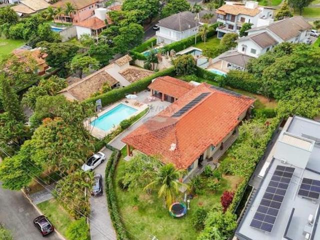 Casa Térrea em Lote Duplo no Condomínio Campos de Santo Antônio – 1.602m² – R$ 1.640.000