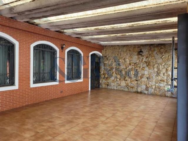 CASA TÉRREA em ótima localização próximo à Rua Siqueira Bueno