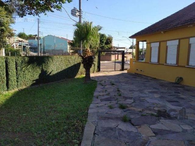 Casa térrea em ótimo estado