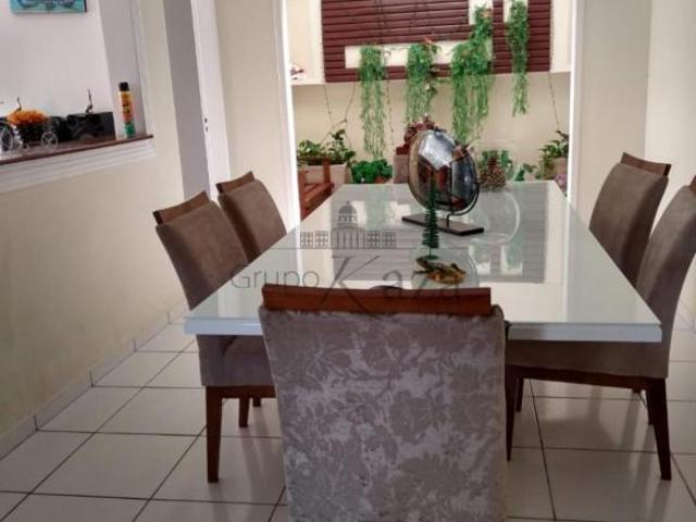 Casa Térrea em São José dos Campos