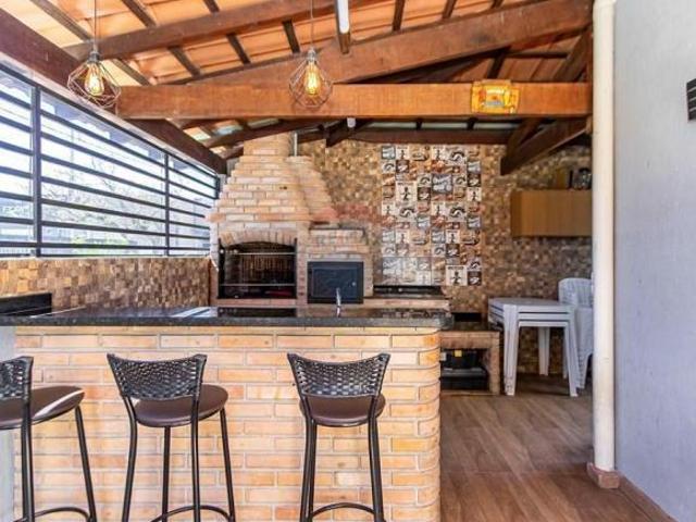 Casa térrea em São José dos Pinhais com excelente potencial!
