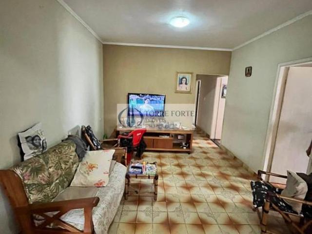Casa Térrea em Santo André com 3 dormitórios e 3 vagas de garagem