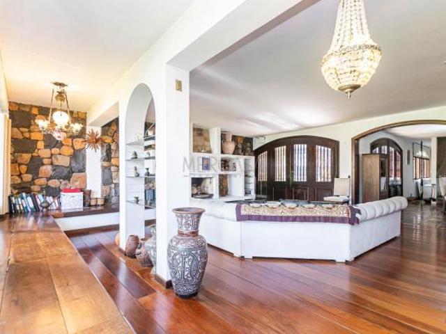 CASA TÉRREA ENCANTADORA E ACONCHEGANTE – COM ACESS