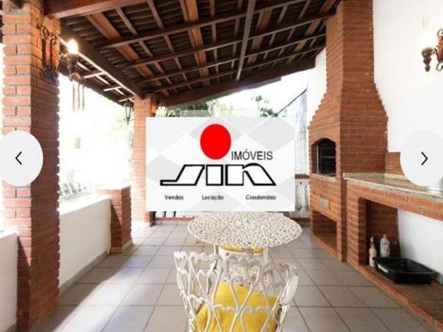 Casa Térrea Espaçosa com Quintal, Jardim e Churrasqueira – 420m² de Conforto!