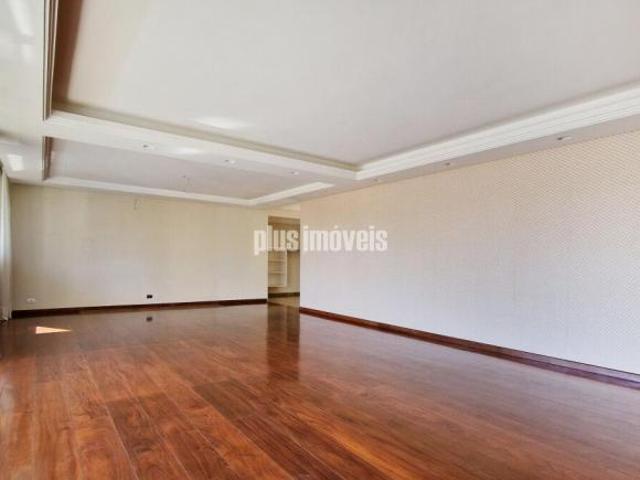 Casa térrea espetacular em condomínio fechado, portaria 24 hs