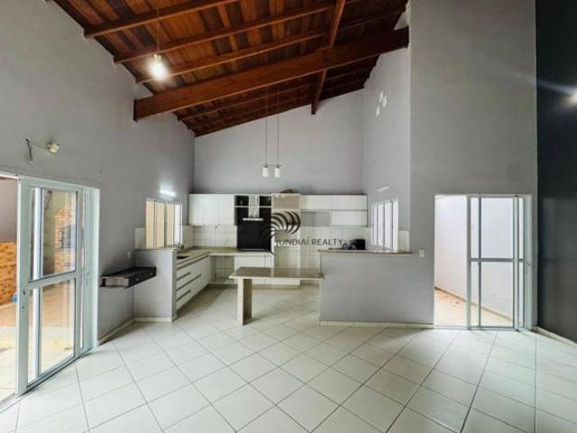 Casa Térrea estilo Chácara à Venda em condomínio fechado Jundiaí SP