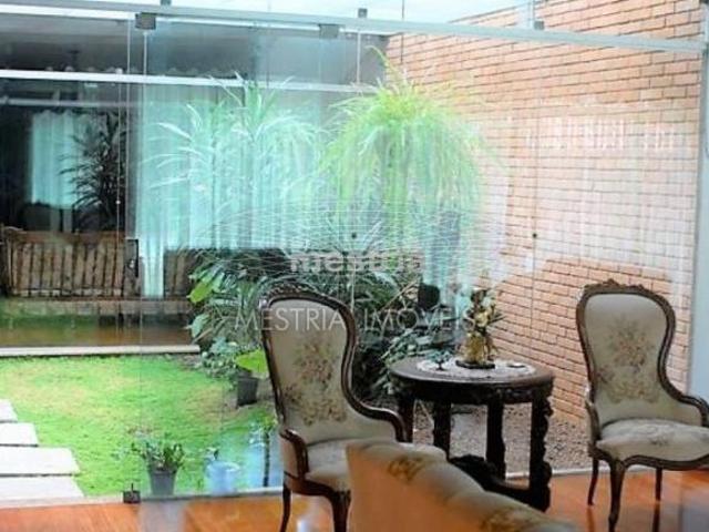 Casa Térrea Excelente localização no Brooklin em rua tranquila e arborizada!