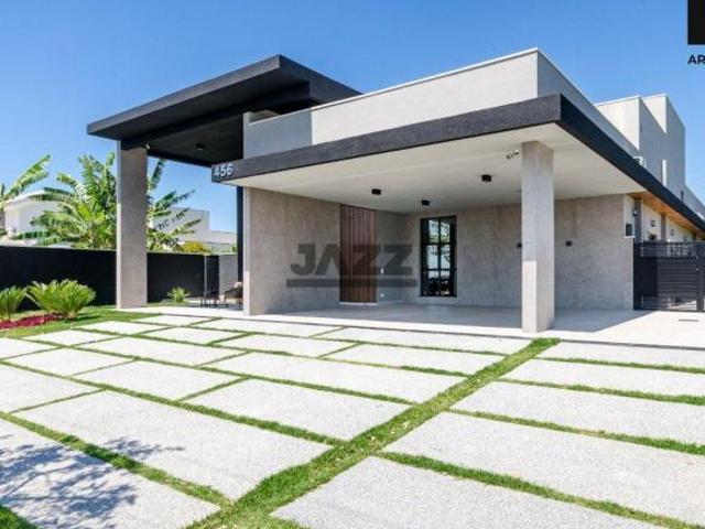 Casa Térrea Exclusiva com 4 suítes, com uma áreatotal de 1000m² | Conforto, Tecnologia e Sofisticaç