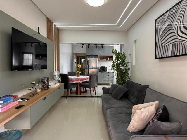 Casa Térrea Geminada com 1 dorm sendo suíte no Maracanã