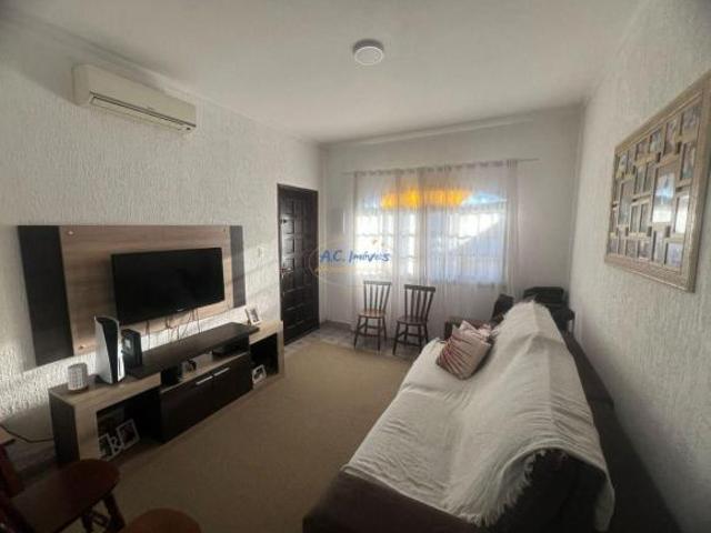 Casa Térrea Geminada com 2 dorms 2 vagas no Maracanã Financia!