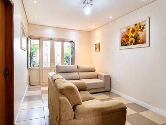 Casa térrea grande 3 dormitórios, área gourmet, quintal,garagem, churrasqueira
